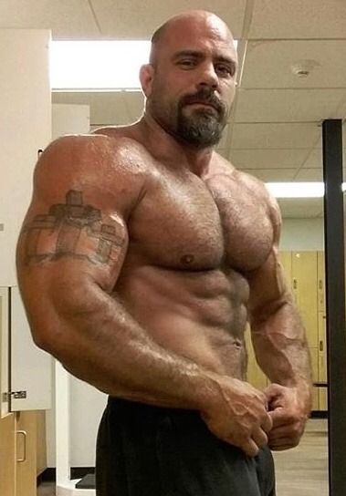 Justin Metrando Jerking Off And Flexing